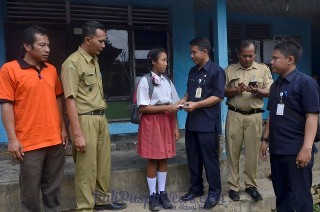 Pastika Bantu Siswa Miskin Terancam Putus Sekolah - Balipuspanews.com
