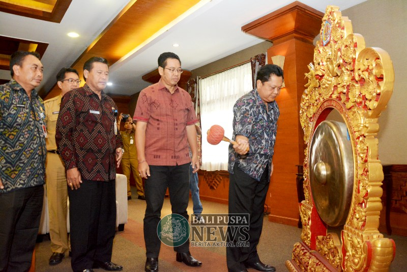 Rai Mantra Buka Bursa Inovasi Desa Berbasis Digital Jadi Wahana Perkenalkan inovasi Masyarakat ...