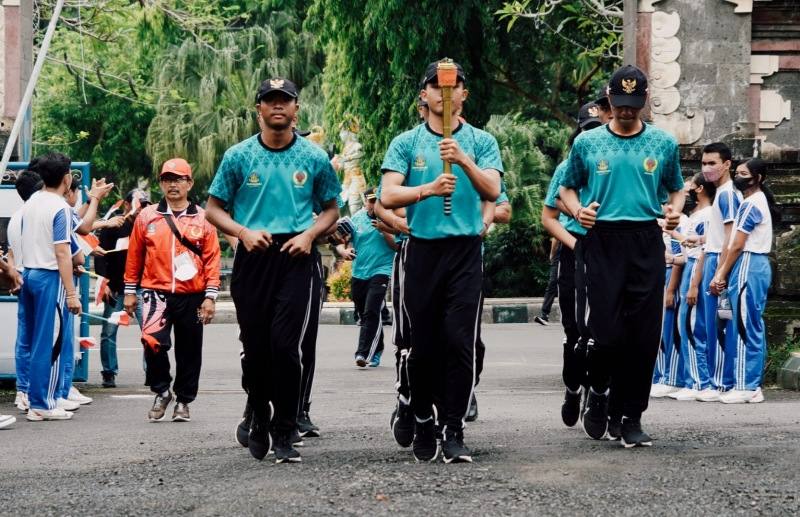 Api Porprov Bali Tiba di Jembrana - Berita Bali Terkini & Terbaru Hari Ini