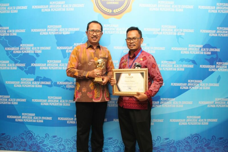 Buleleng Raih UHC Award 2023, Kini Berobat Hanya Tunjukkan KTP - Balipuspanews.com