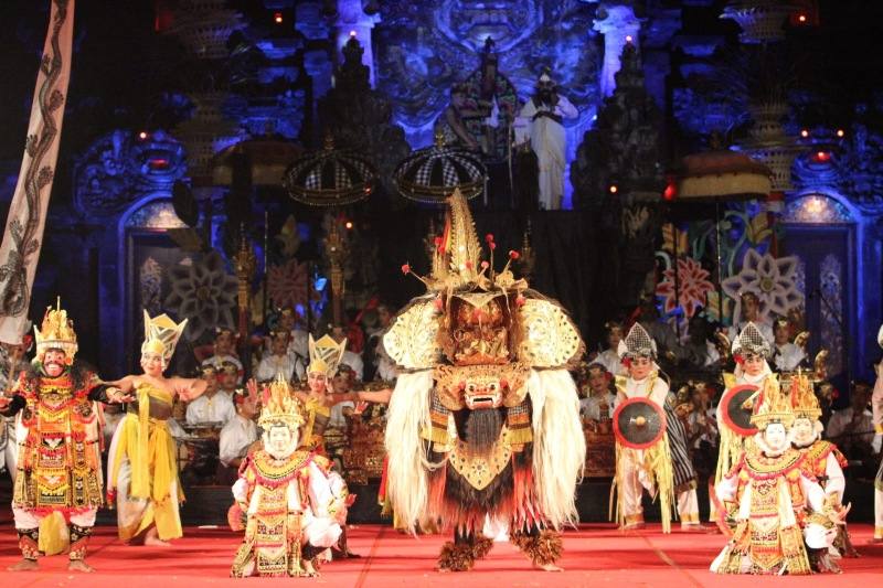Kolaborasi Tiga Barungan Gong Kebyar Denpasar Sukses Tampil Memukau di ...