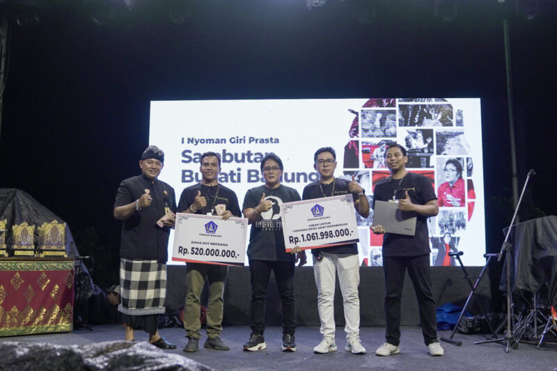 52 Sekaa Teruna se-Desa Adat Kerobokan Dapat Bantuan Sebesar Rp 520 Juta - Balipuspanews.com