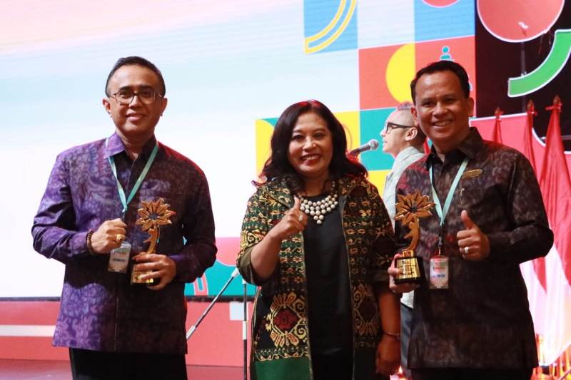 Pemkot Denpasar dan BPD Bali Raih Penghargaan OJK Program Literasi dan Inklusi Keuangan Terbaik ...