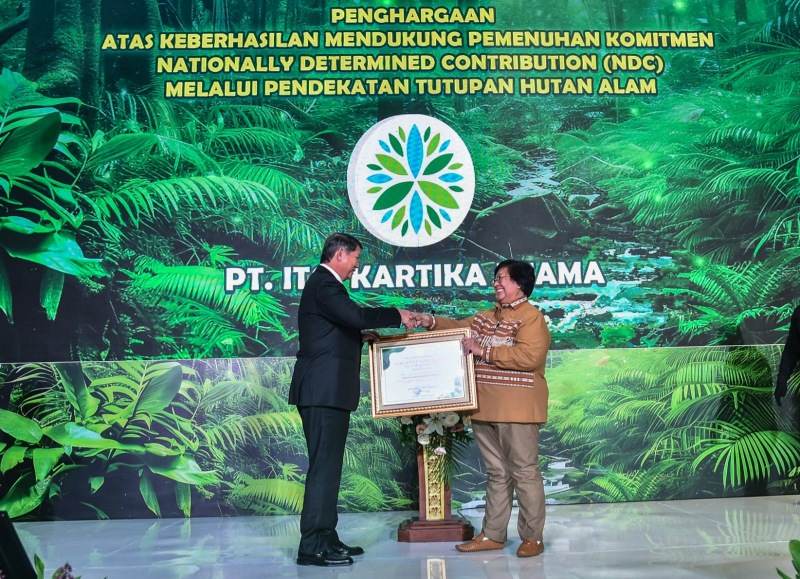 Dukung NDC dengan Peningkatan Tutupan Hutan Alam, Menteri LHK Beri ...