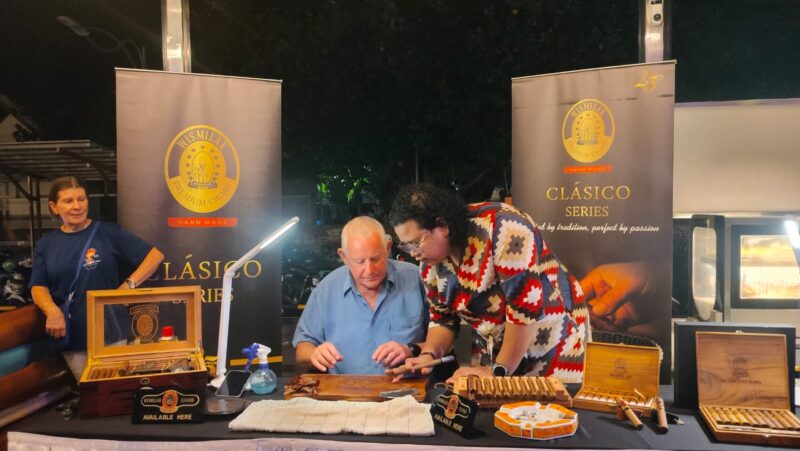 69 Bar & Resto Kuta Angkat Produk Lokal lewat Cigar Rolling Event ...